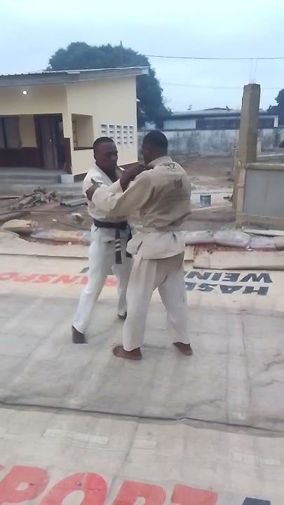 technique de jambes judo vs juijutsu - YouTube