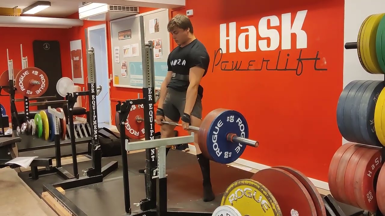 How easy is this? 260KG X3 16 yrs old - YouTube