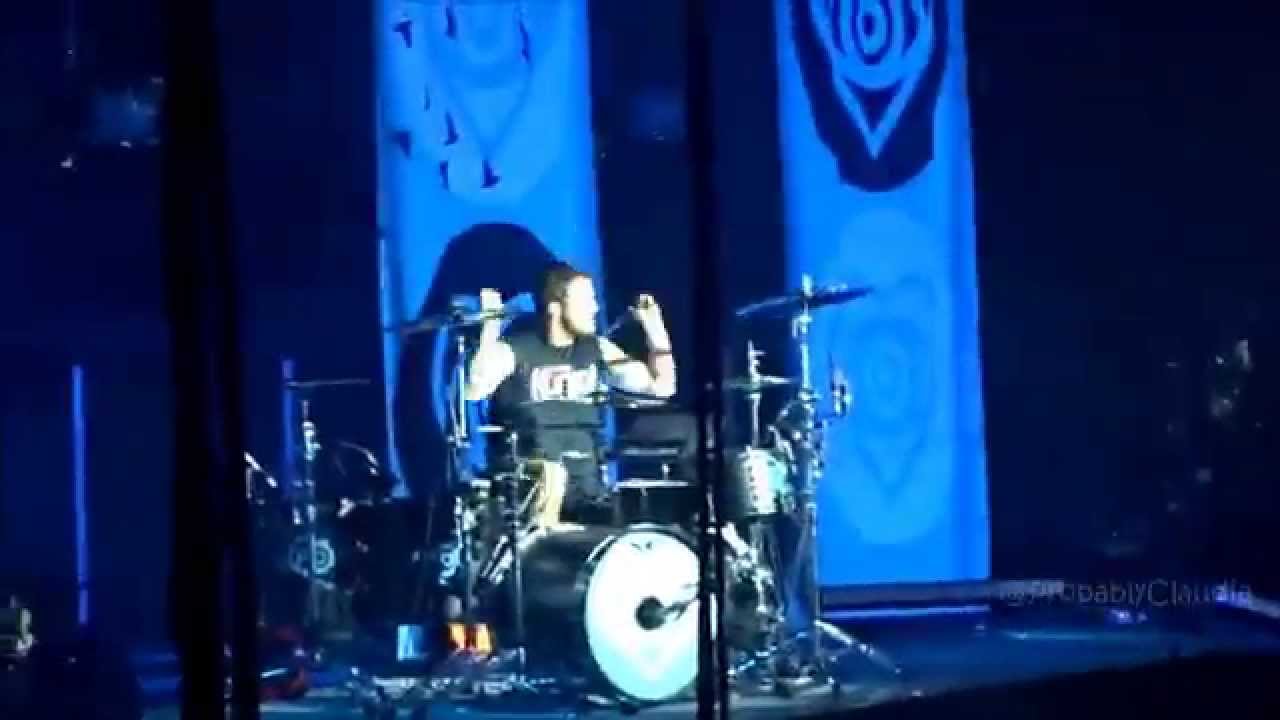 Lost in Stereo - All Time Low LIVE from Detroit 2015 HD - YouTube