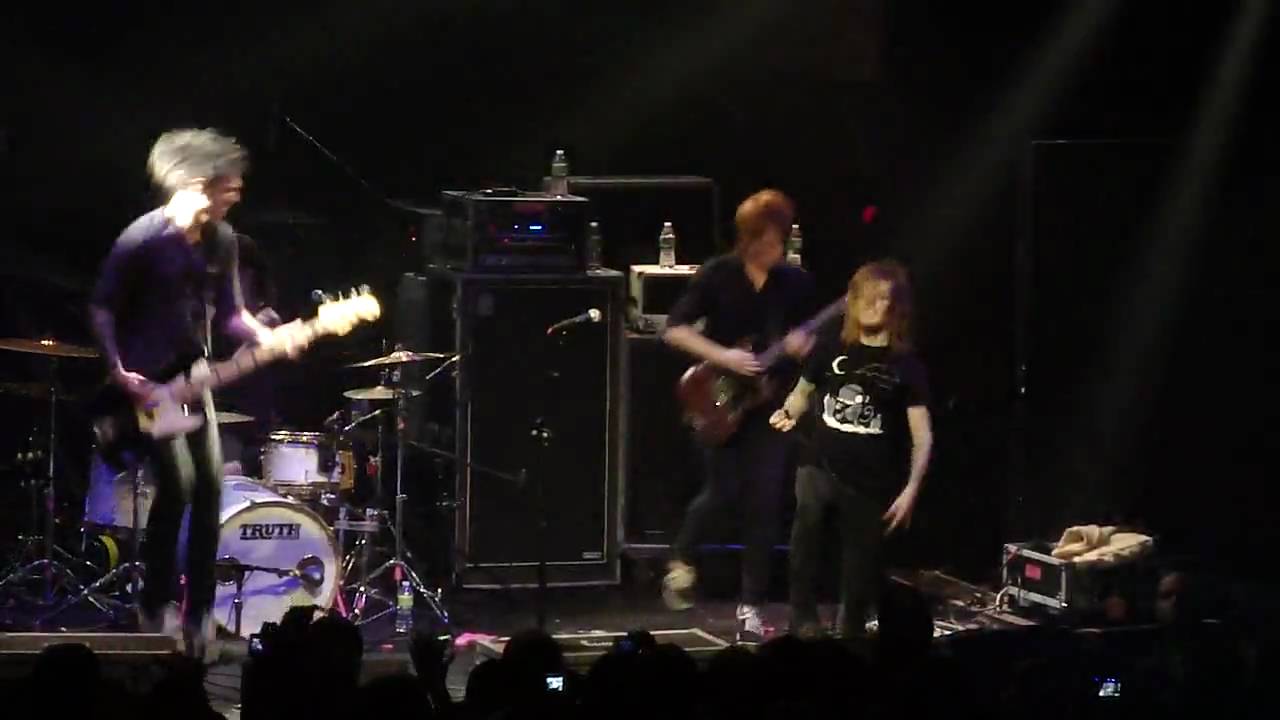 A Skylit Drive - All It Takes For Your Dreams To Come True (Live NYC ...