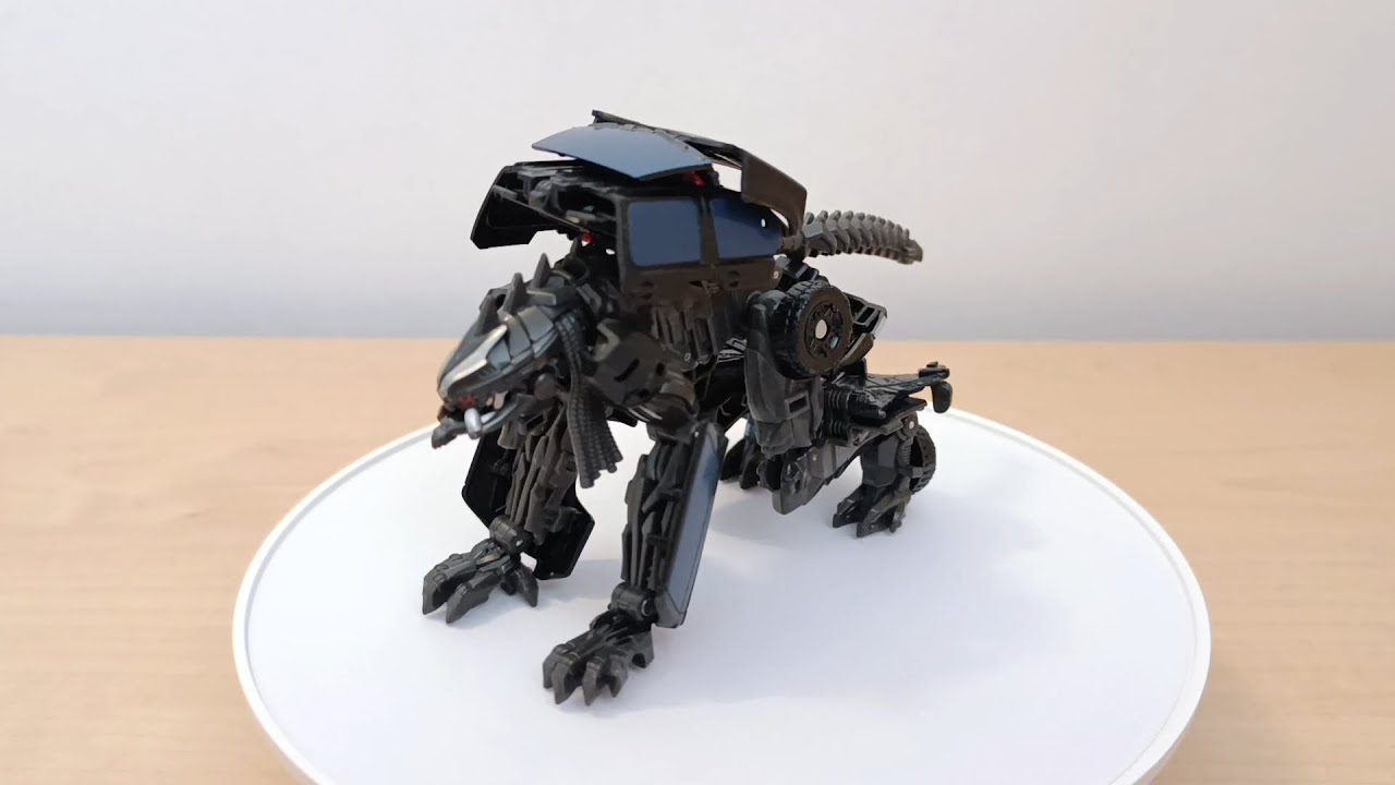 TF Studio Series: Decepticon Hatchet - Show and Transform - YouTube