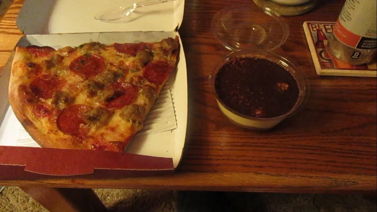 Sbarro Pepperoni Sausage Pizza Slice & Tiramisu Desert - YouTube