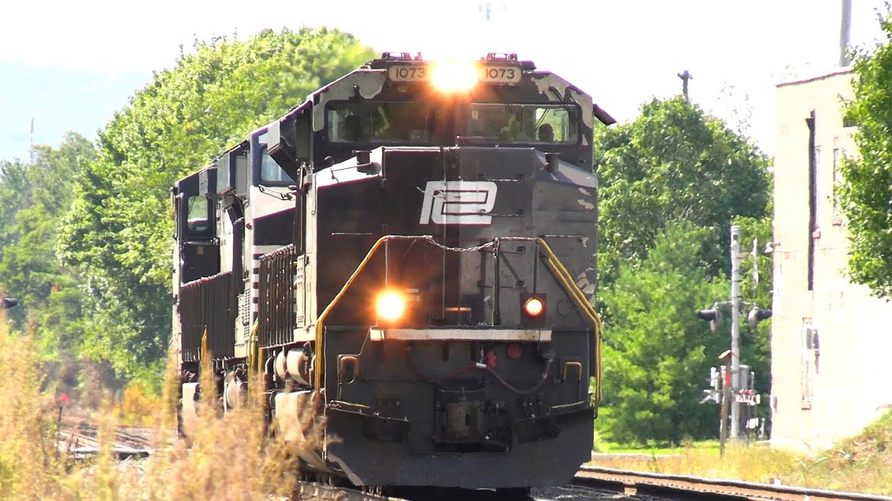 NS 1073 'Penn Central' Heritage leads Light Power - YouTube