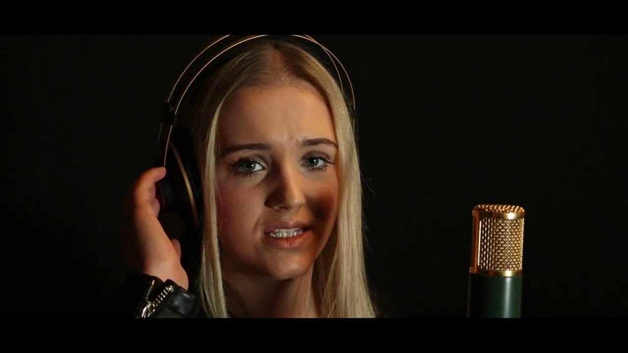 Darcy Walsh Don't Come Home A Drinkin' - YouTube