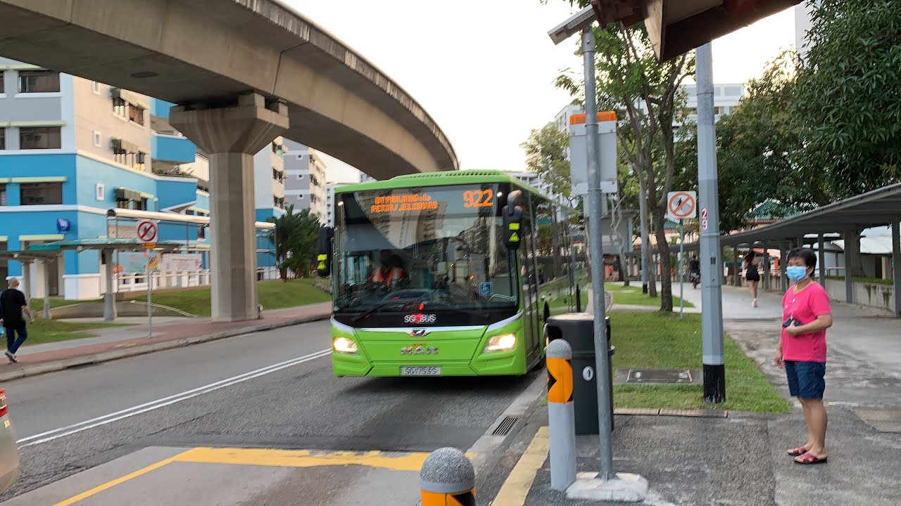 SMRT Buses MAN NL323F A22 (Euro 6) SG1753S on Feeder 922 - YouTube