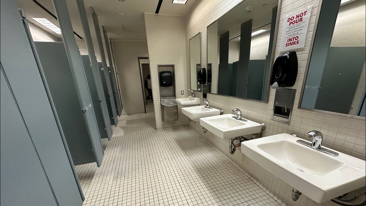 [1080] UH Hines College of Architecture Women’s Restroom - YouTube