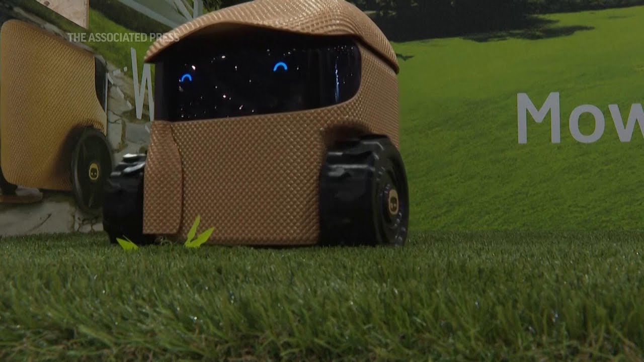 Weed-killing robot displayed at IFA tech show in Berlin - YouTube