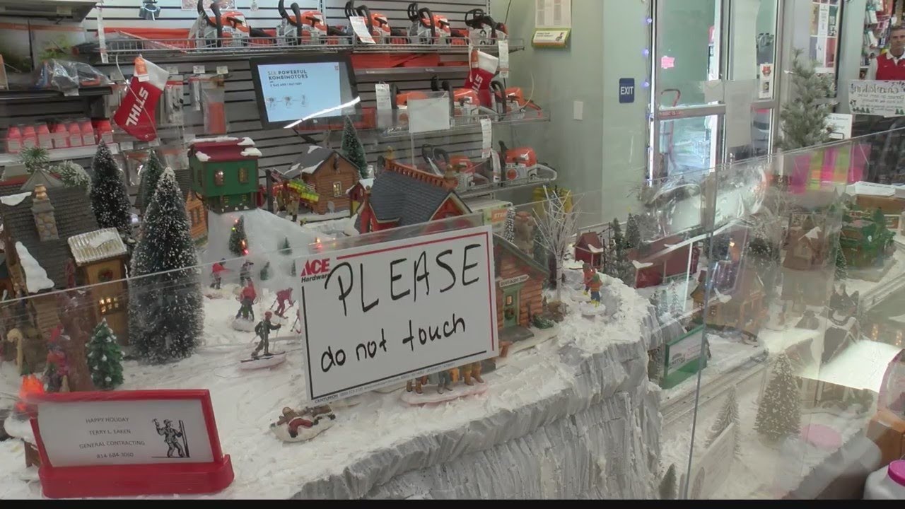 Tyrone's Ace Hardware Model Train Display in full swing - YouTube