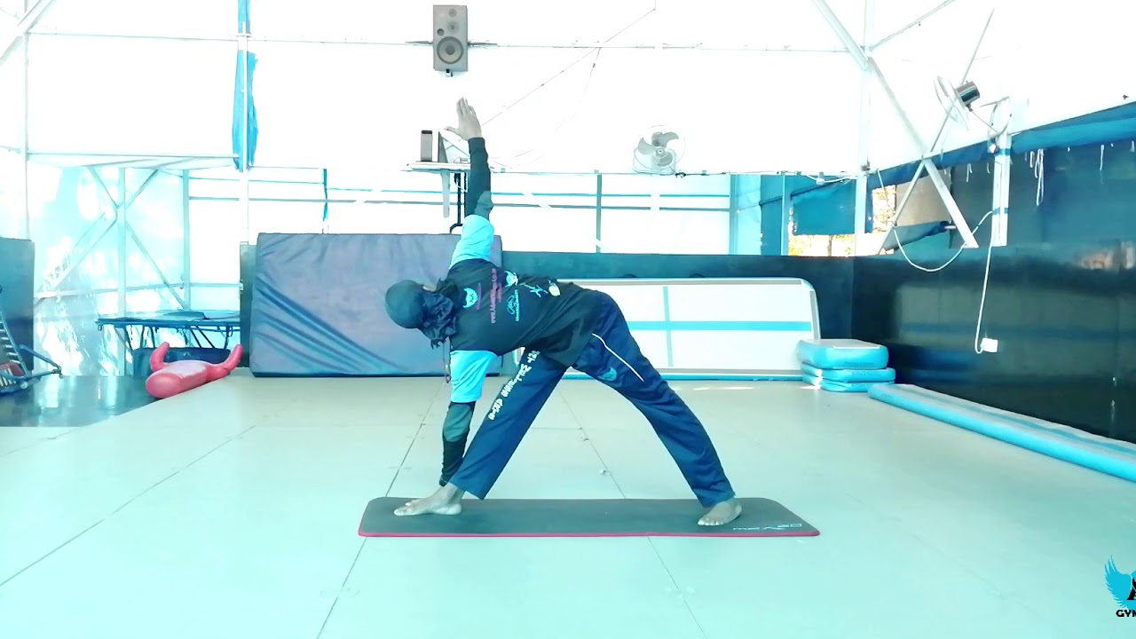 YOGA: TRIANGLE STRETCHES - TRIKONASANA (COACH ADVENT) - YouTube