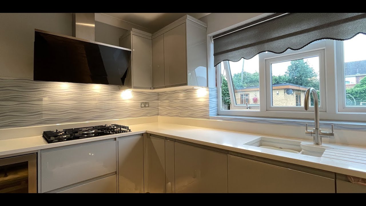 Printed Abstract Wave Design with Silver Glitter Splashback by ...