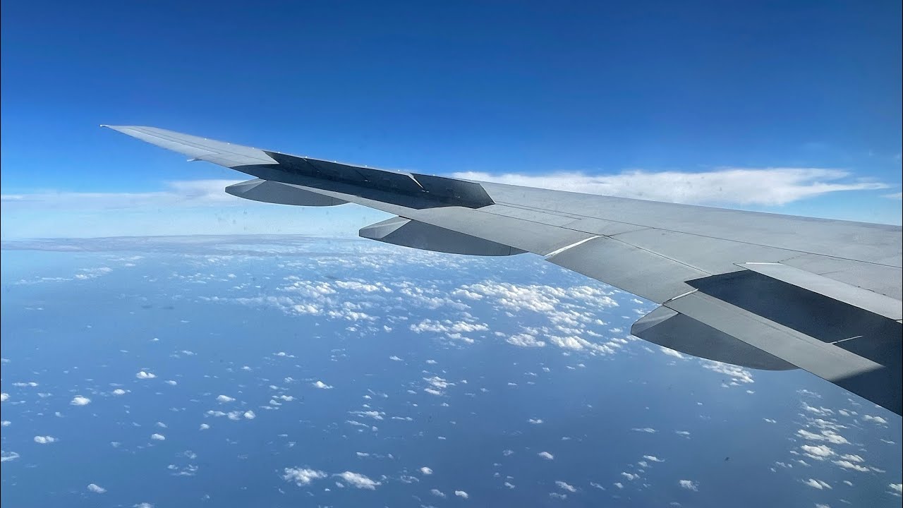 British Airways B777-200 G-YMMA - BA2203 - London Gatwick (LGW) to Cancun (CUN) - takeoff ...