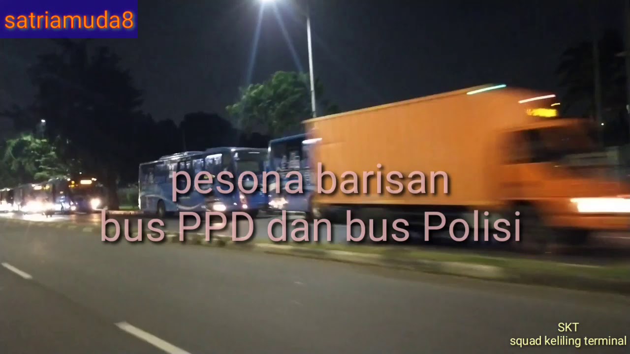 Barisan bus PPD dan bus polisi. - YouTube