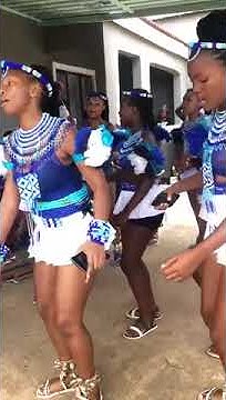 Sibiziwe thina (welele ma, mama welele) 🎵 | Queen Qhawekazi | Zulu Maidens Tradition - YouTube