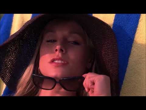 Kristen Bell- bikini