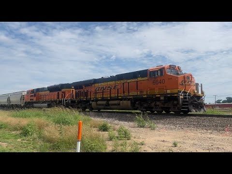 BNSF 6640 leads a Loaded Sand Train at Tower 60 - YouTube