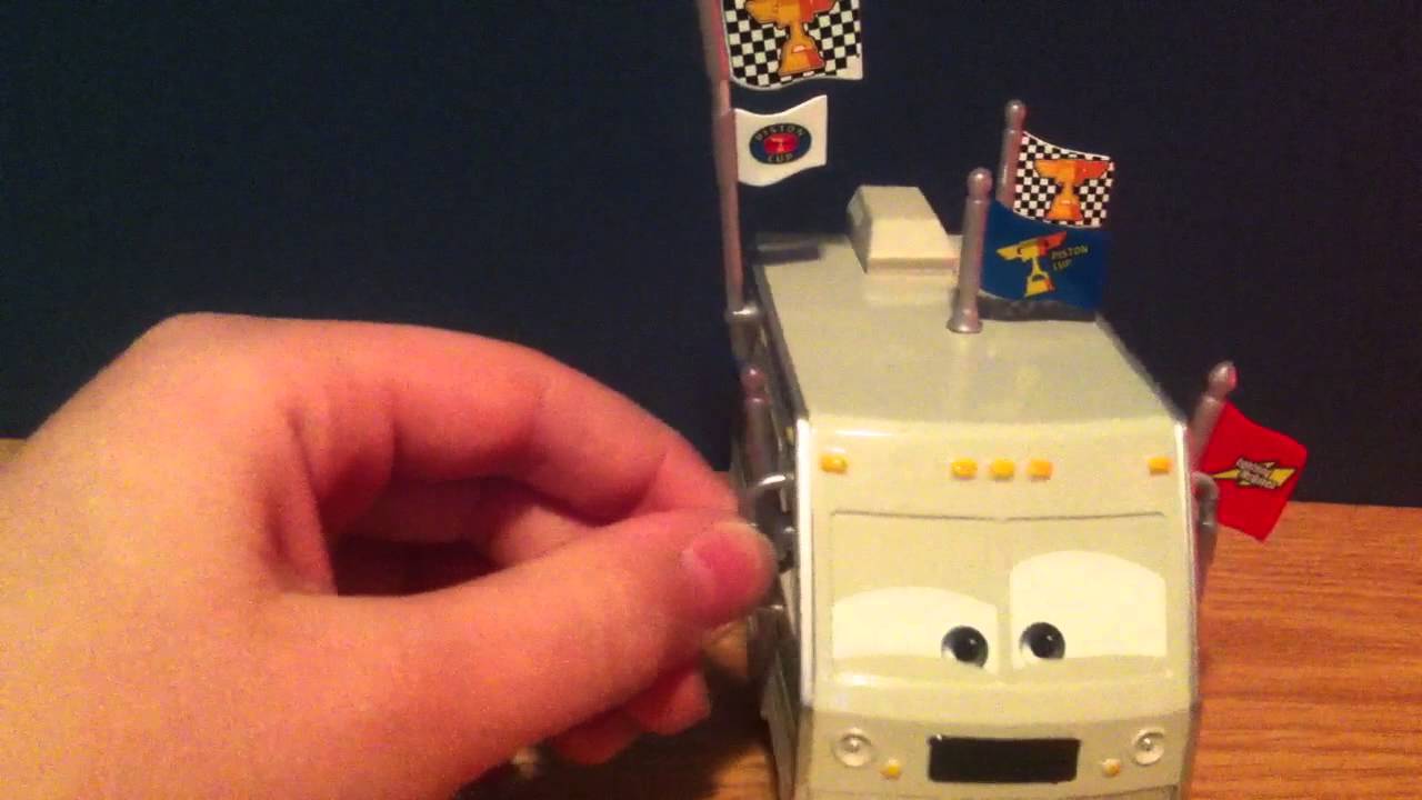 Doug RM review | Disney Cars diecast - YouTube