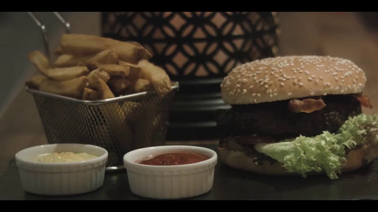 Cafe Ferdinand - Arctic Burger - YouTube