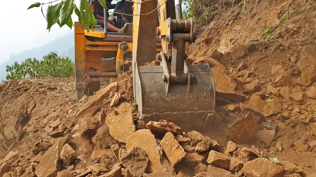 Challenged by Dust, Rocks and Bushes | Jcb Backhoe Loader | New Hilly ...