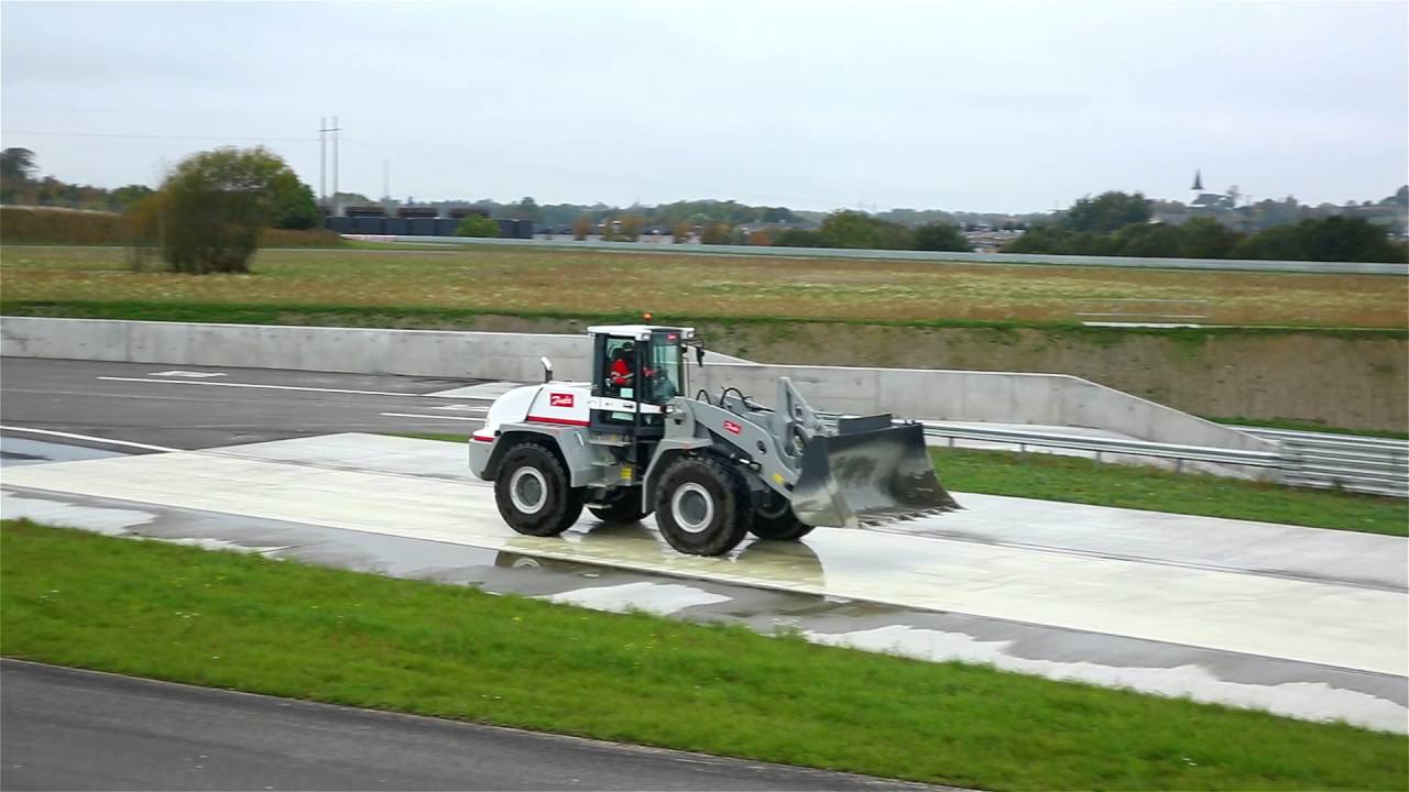 Danfoss Power Solutions - Controlled Braking - YouTube