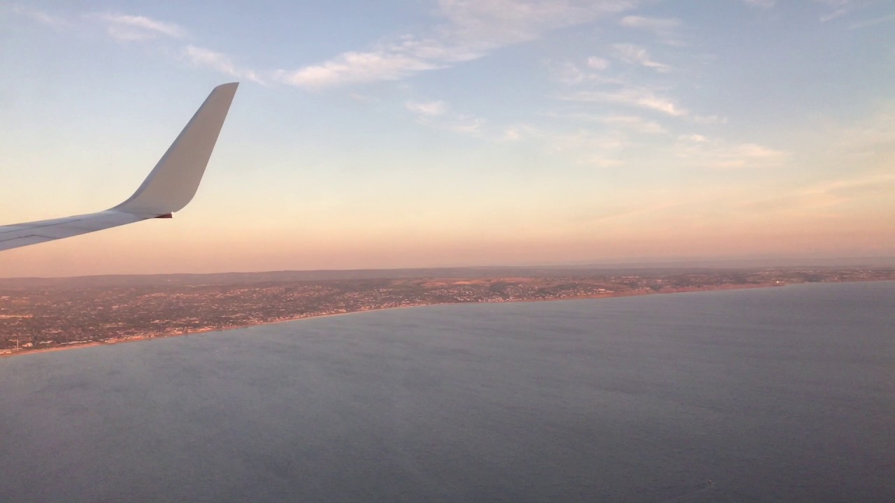 Qantas QF592 landing in Adelaide #2 - YouTube