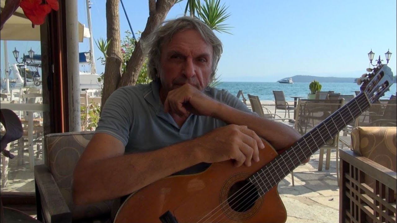 Γιώργος Αραπάκης Μουσικός και Τραγουδοποιός "2016" - YouTube