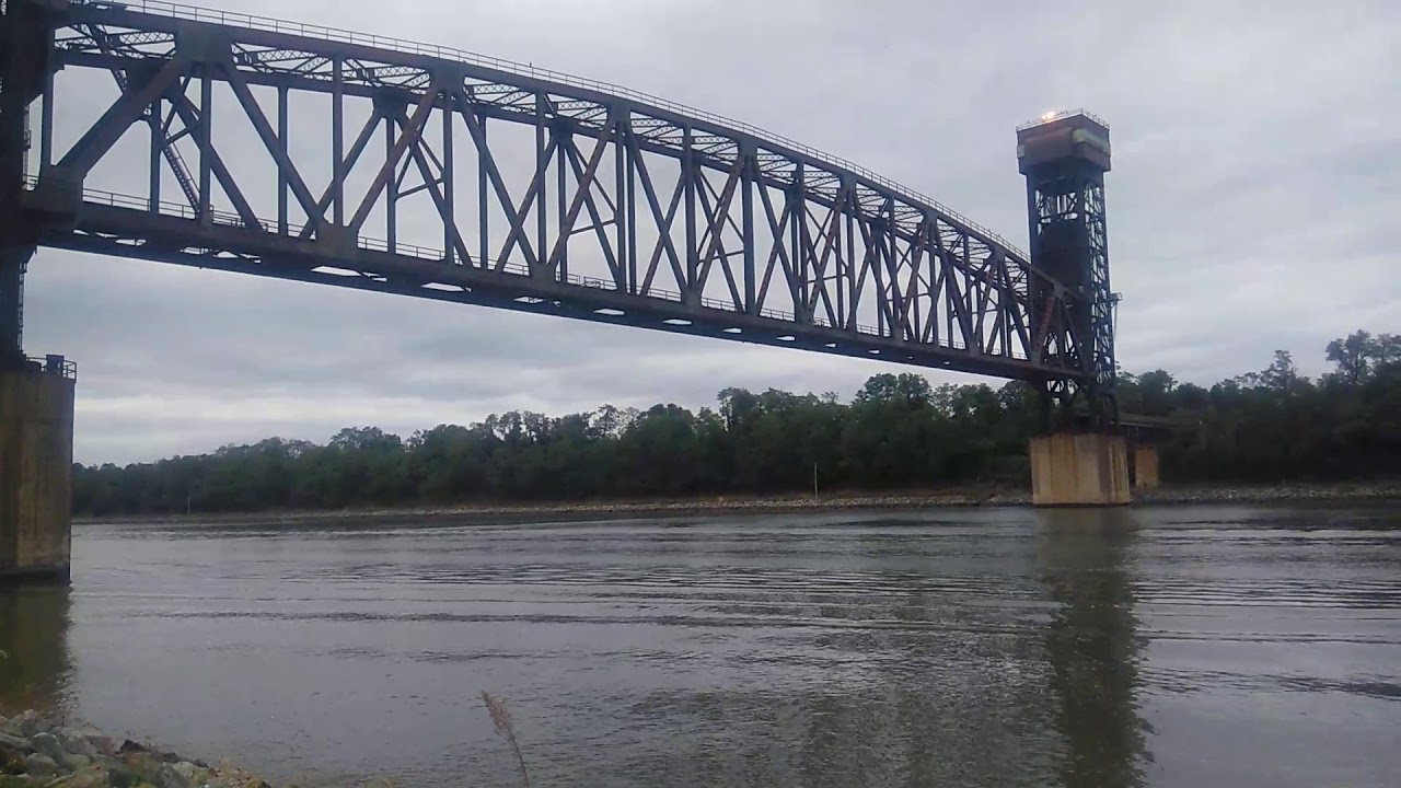 K64 CROSSING CONRAIL LIFT BRIDGE - YouTube