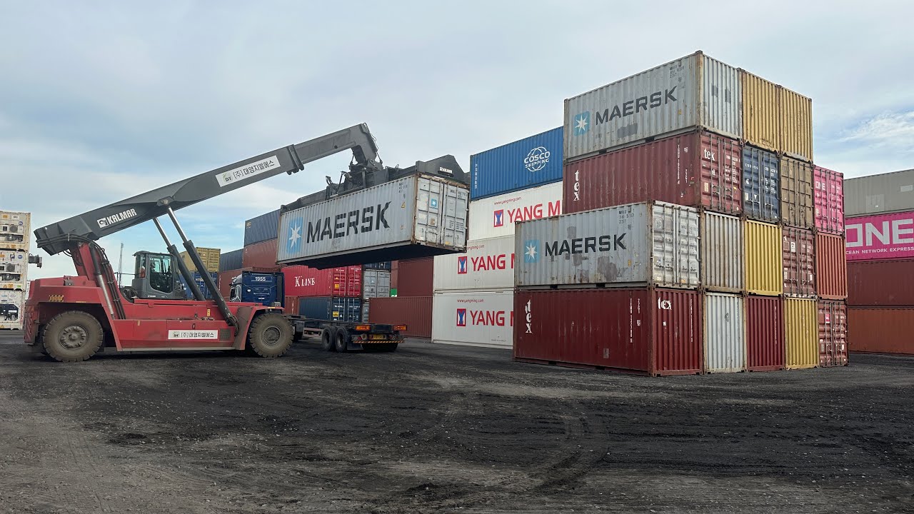 PPM Reach Stacker - YouTube