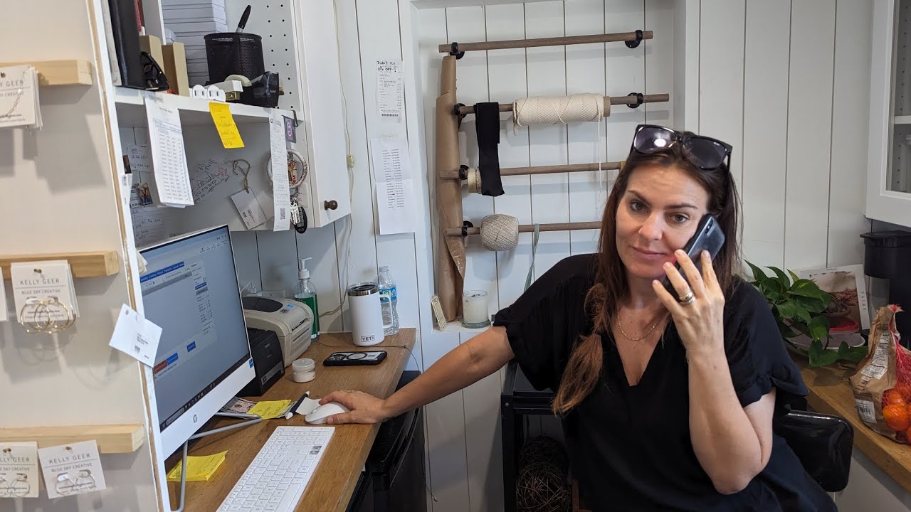 STORE TOUR! Vintage, antiques and the best vignettes. SNEAK PEEK and ...