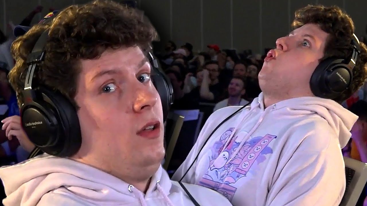 Cody Narrowly Takes Game 1 in Grand Finals - YouTube