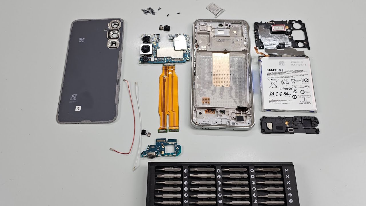 Samsung A54 teardown dissasemble,razklapanje i razgledanje komponenti ...