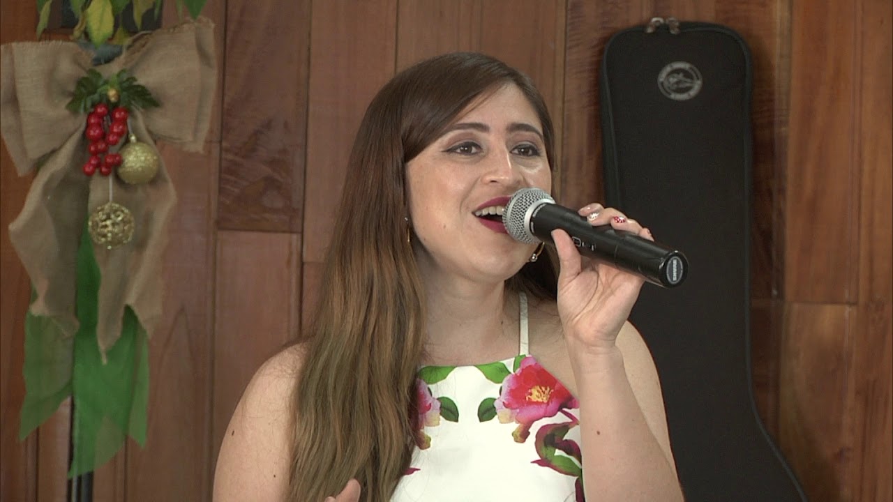 OFRENDA MUSICAL IRENE ESCOBAL IGLESIA BETHEL - YouTube