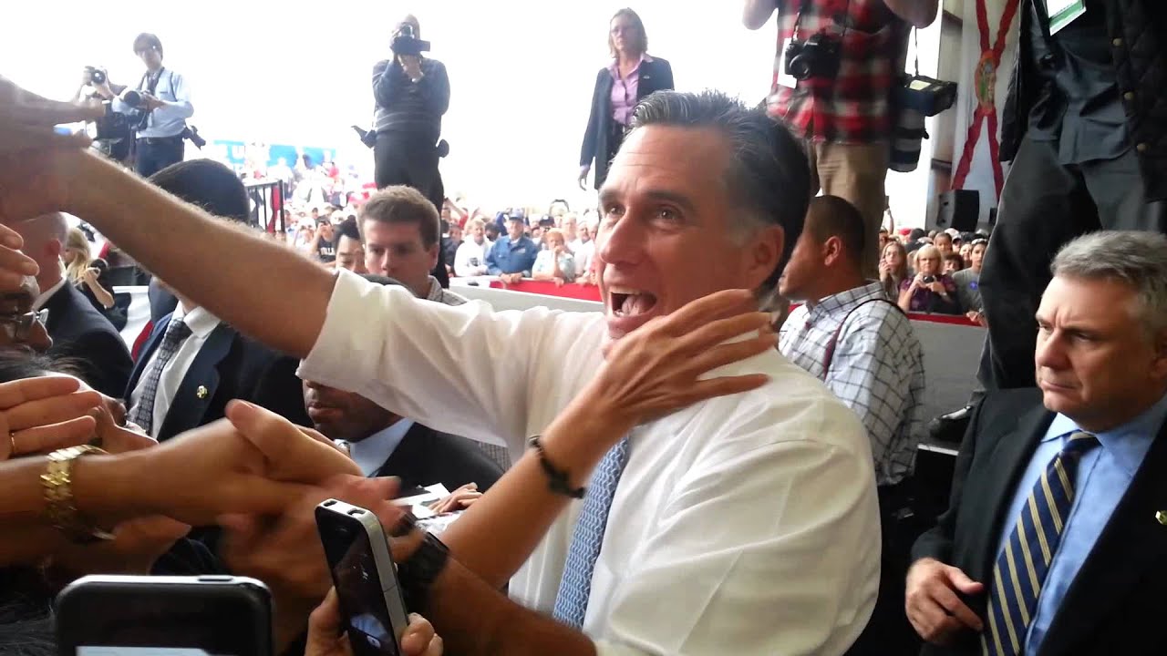 MITT ROMNEY SHAKING HANDS WITH CROWD AFTER RALLY (10-27-12) - YouTube
