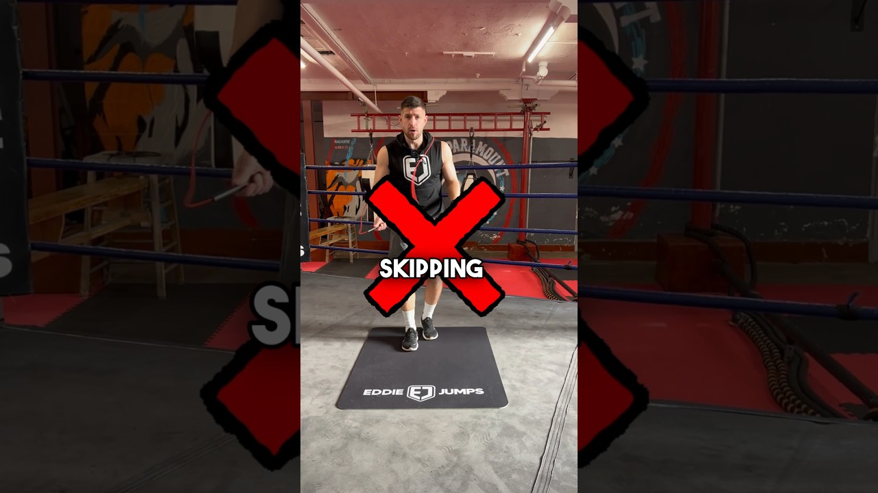 BOXERS 💥🥊 STOP TRIPPING OVER YOUR ROPE #boxing #skipping #boxingvideos ...