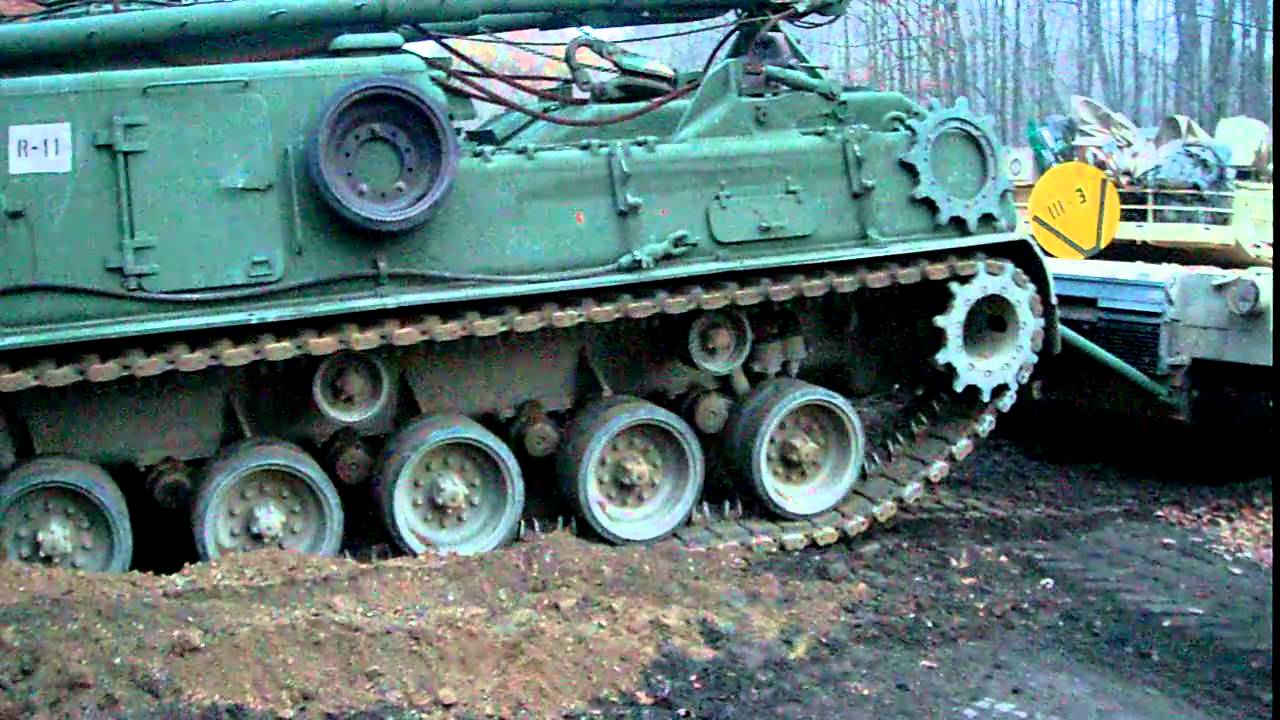 88 towing M1A1 - YouTube