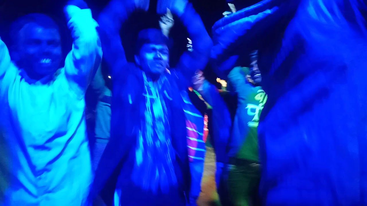 Comedy dance - YouTube