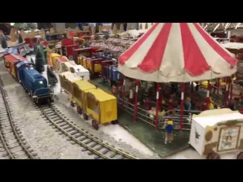 Trains In A Mall 2017 - YouTube