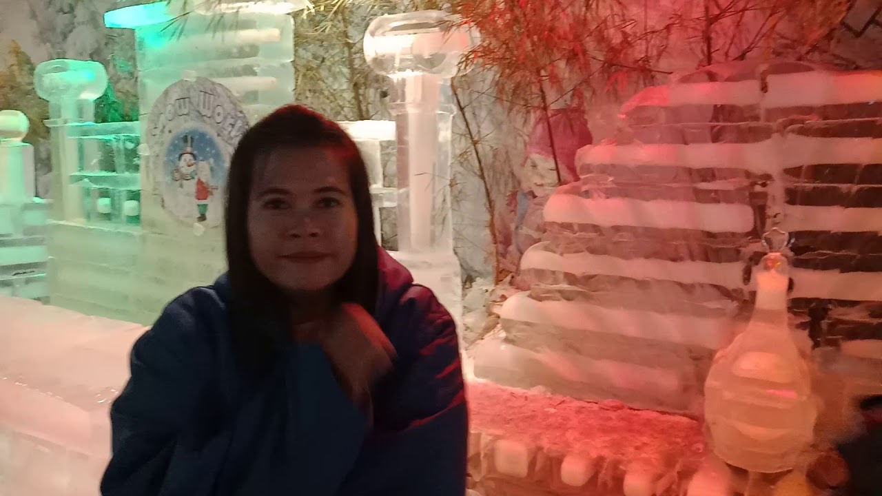 Snow World Revo Town Bekasi 6 - YouTube