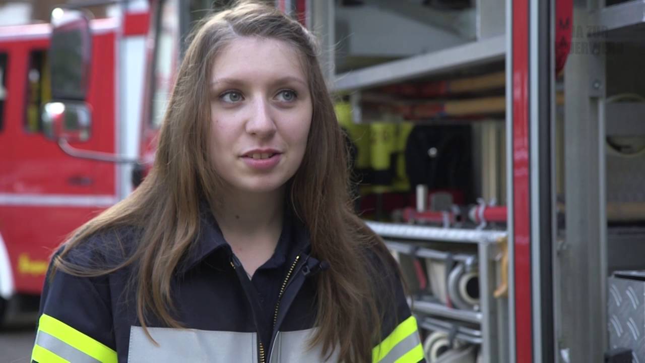 Neu bei der Freiwilligen Feuerwehr | Teil 3 - YouTube
