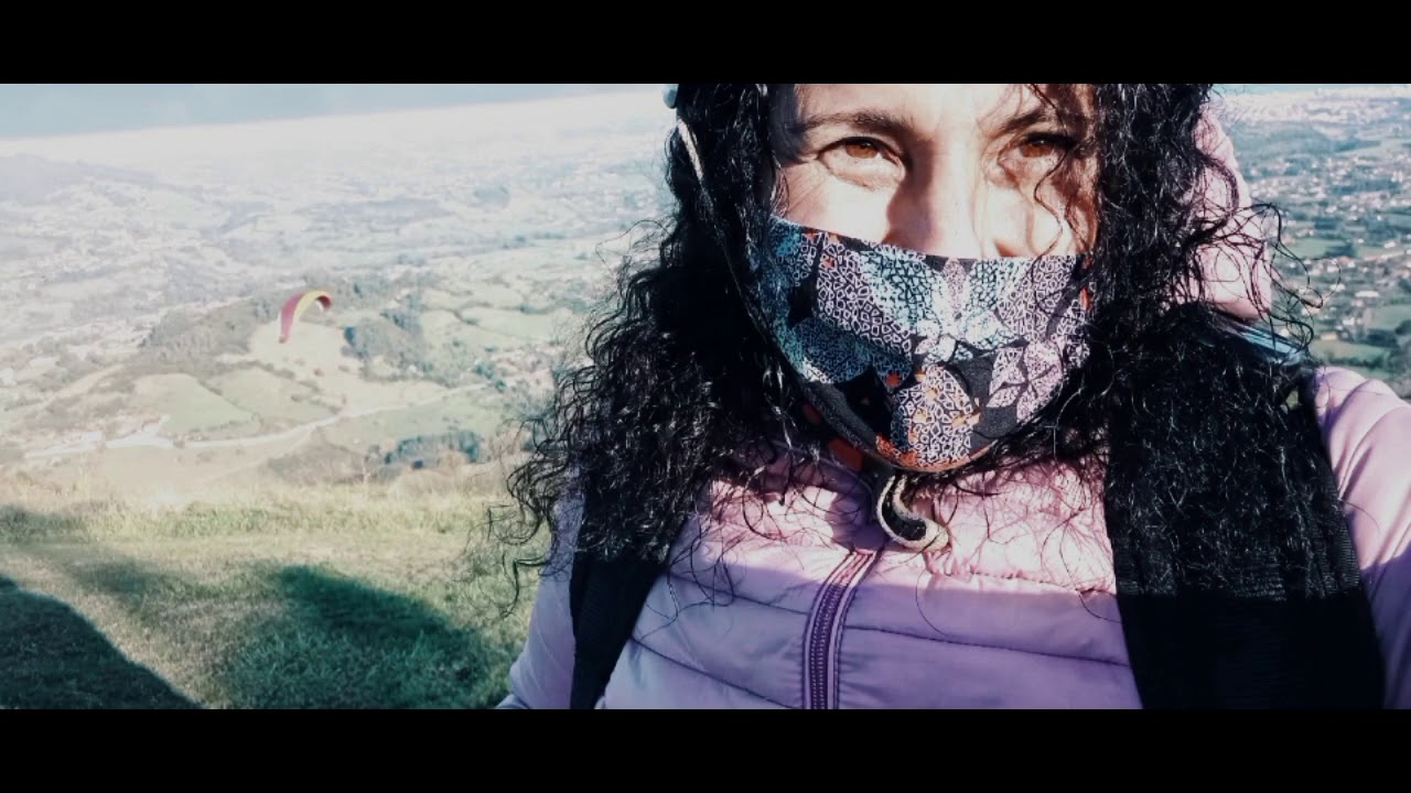 Volando en el Picu el sol con Parapente Asturias - YouTube