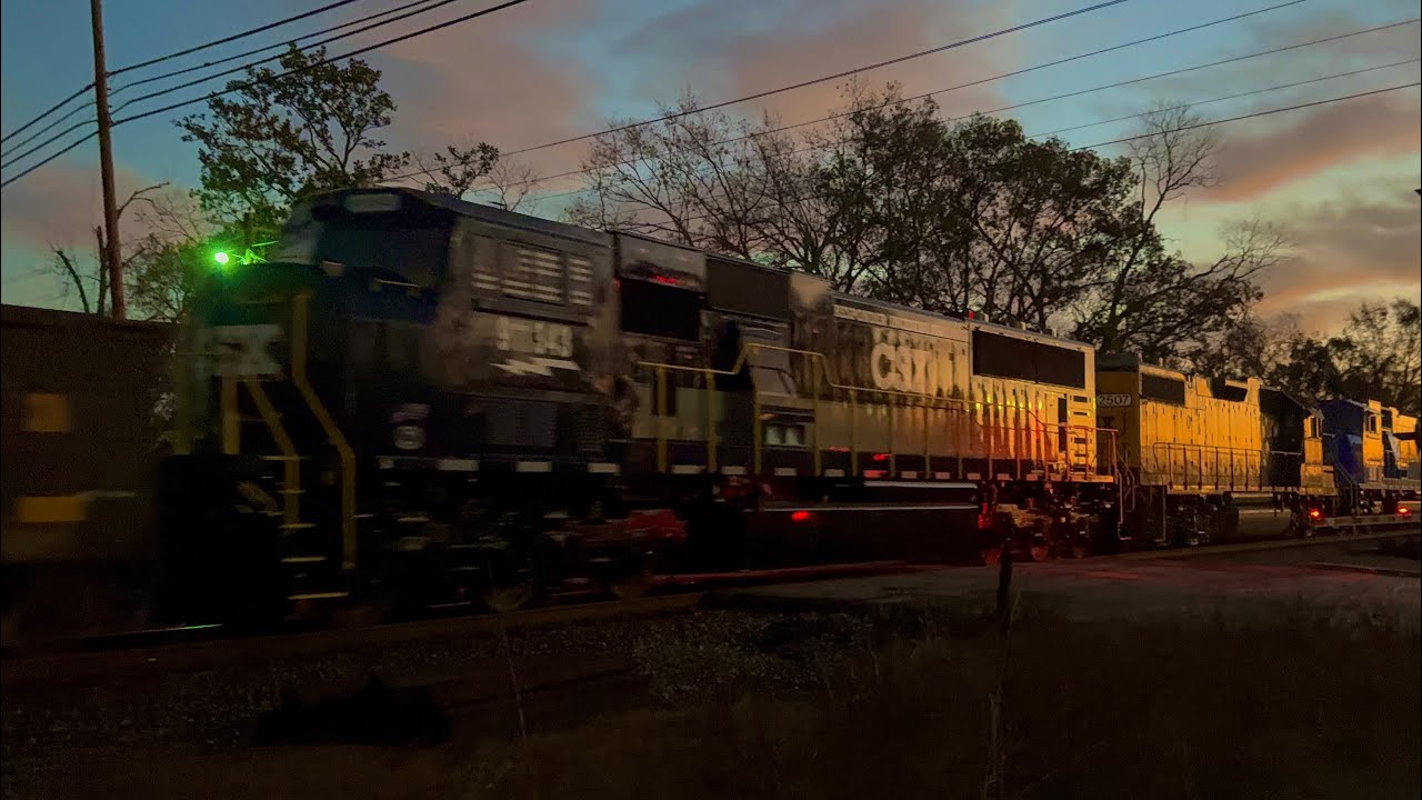 CSX M841-31 with CSX ET44AH 3441 leading with CSX 4720 and 911343 ...