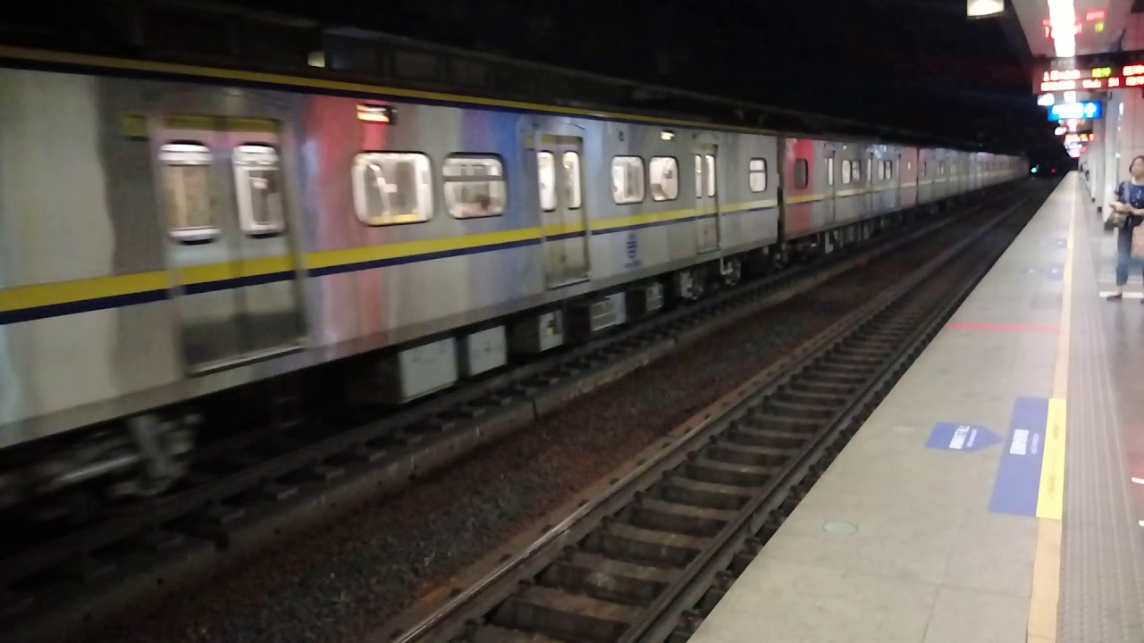 1201次開往新竹的EMU886+EMU885二代微笑號區間車 - YouTube