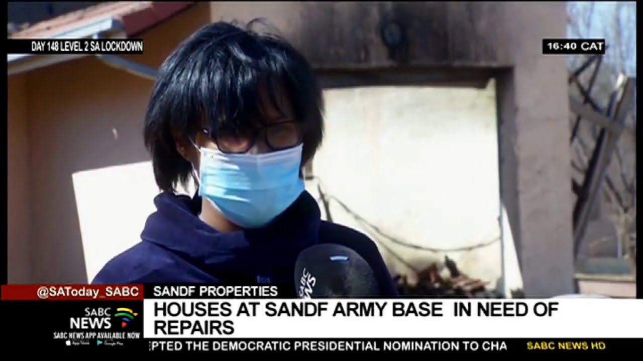 Occupants of houses at SANDF army base in Kimberley live in fear - YouTube