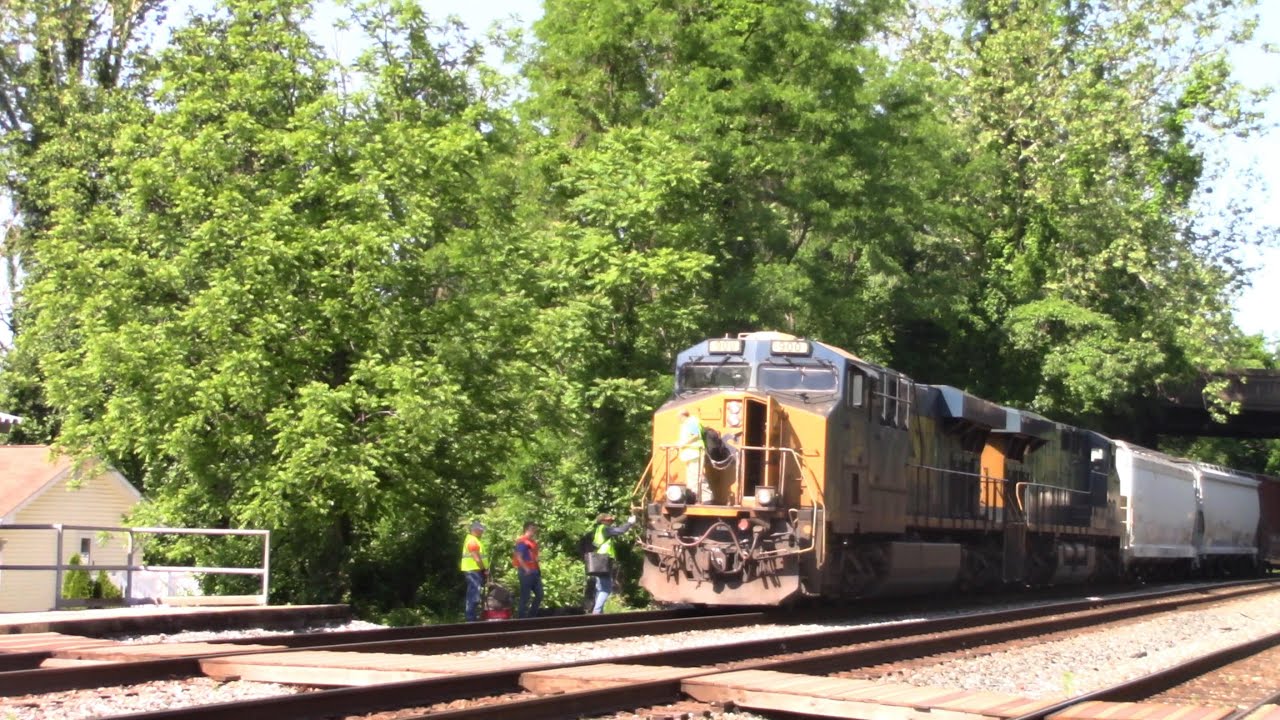 [4K] 5-29-22 CSX M300-28 stopping at St Denis for a crew change - YouTube