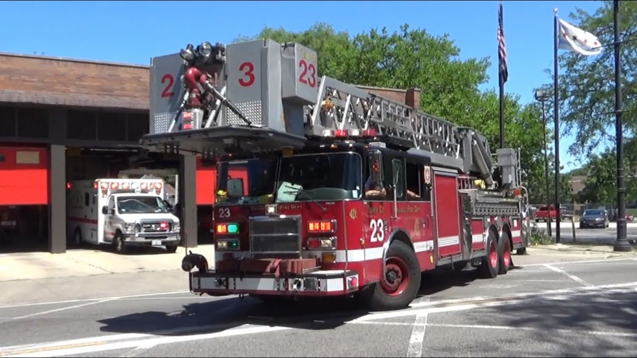 Chicago Fire Department Tower 23 & Ambulance 47 Responding - YouTube