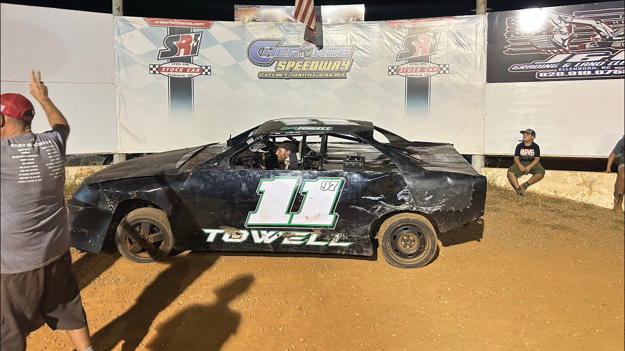 The Rocket Casey Towell Goes For The Win! - YouTube