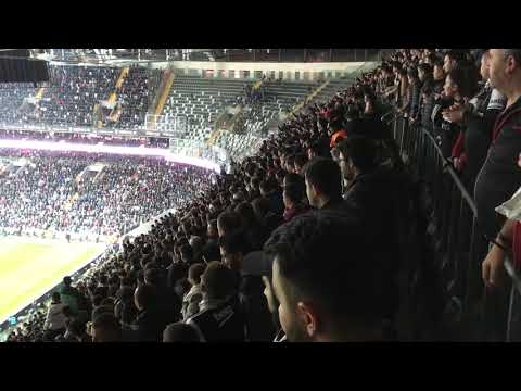 Yürüyoruz Adım Adım   Mermiler Atılacak Gökyüzüne   Beşiktaş Vodafone Park çArşı Yeni Beste