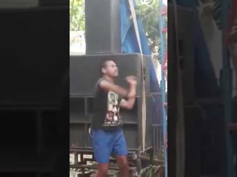 Goyang dangdut vulgar 😂😂😂