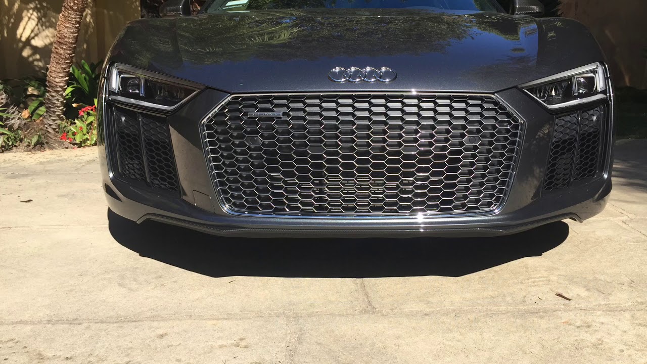 License Plate Retractor Audi R8 - YouTube