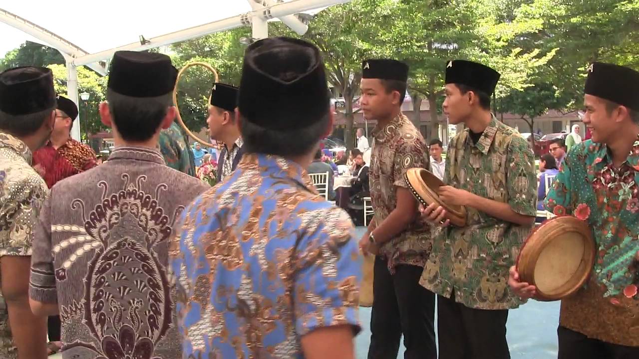 Kompang AKRAB - Aduhai + SPB + Pening Lalat (HougangSt61)-151016 - YouTube