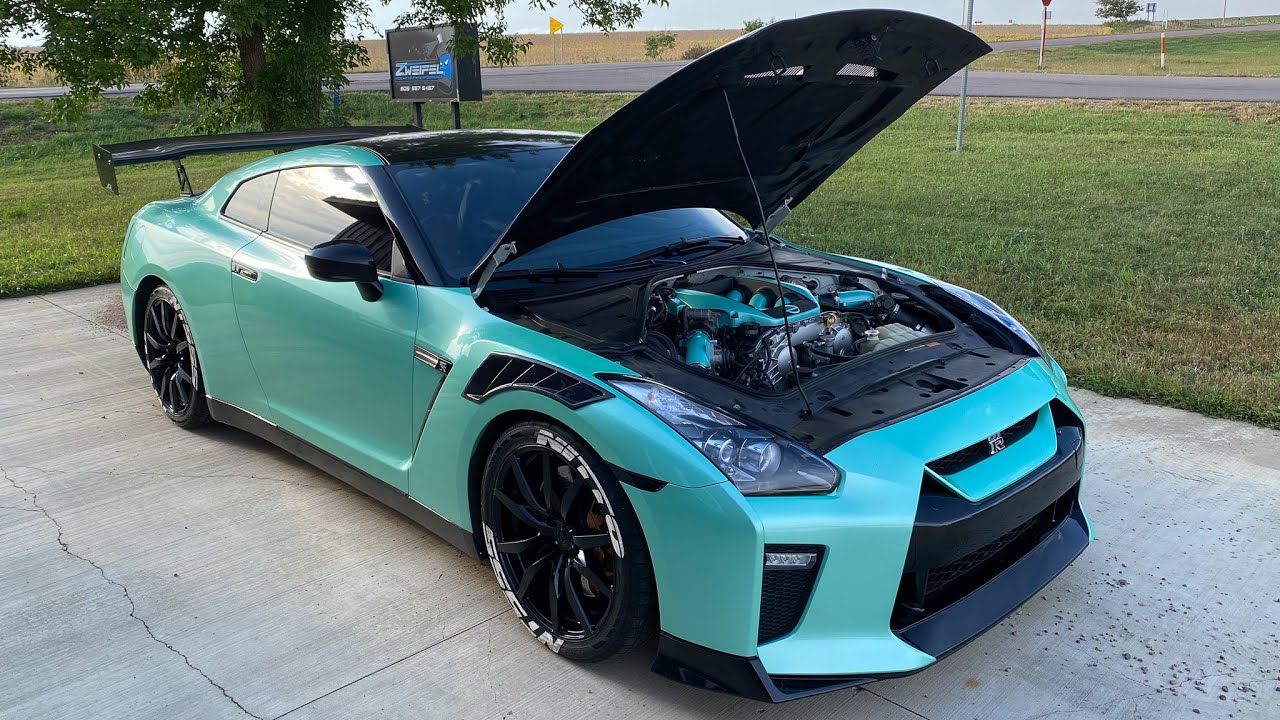 Changing Spark Plugs on R35 GTR & Painting Intake - YouTube